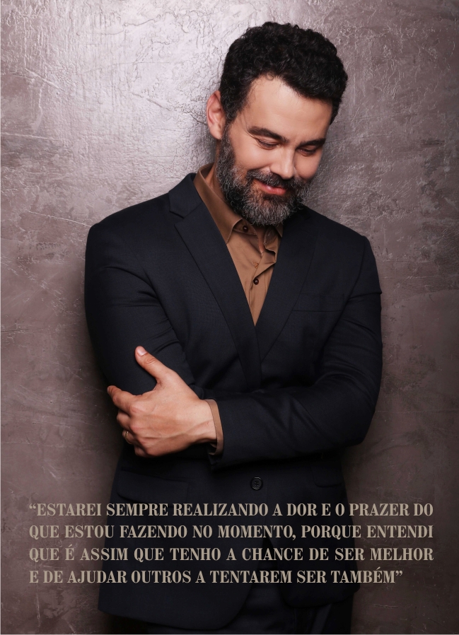 CAPA: CARREIRA, SUCESSO E O ESTILO DE VIDA DE CARMO DALLA VECCHIA ...